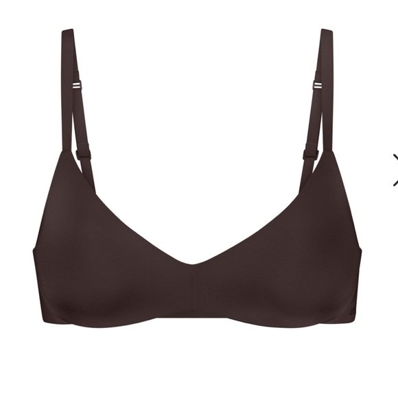 SKIMS | Intimates & Sleepwear | New Skims Wireless Form Pushup Bra ...